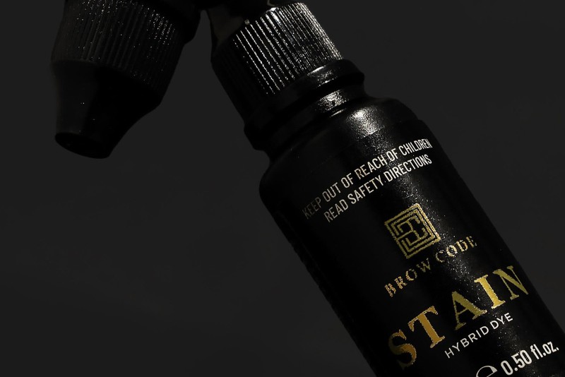 Say hello to airbrush brows with Browcode Stain Hybrid Dye